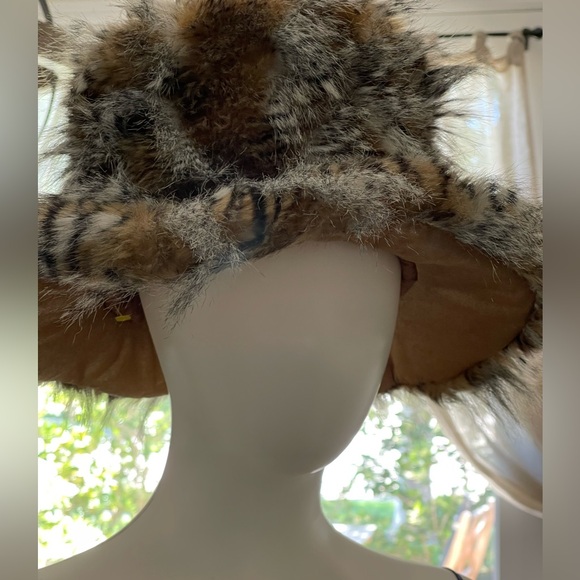 Source Unknown | Accessories | Totally Clueless Dionne Faux Fur Bucket ...